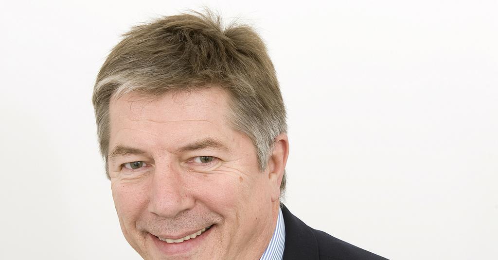 Top teaching hospital chief to retire after four decades in the NHS ...