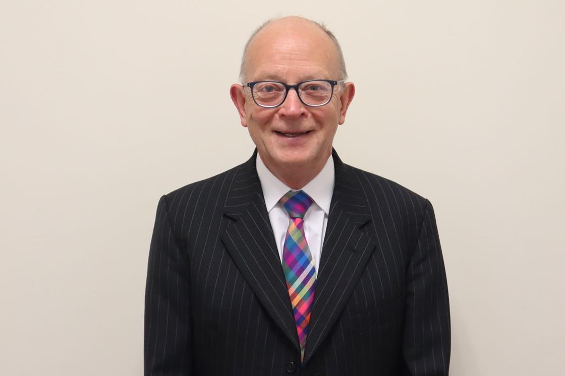 The surgeon called me 'a snivelling clerk', I stood my ground | Comment ...